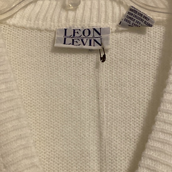 Leon Levin | Sweaters | Vintage Leon Levin Womens Vneck Sweater Vest ...
